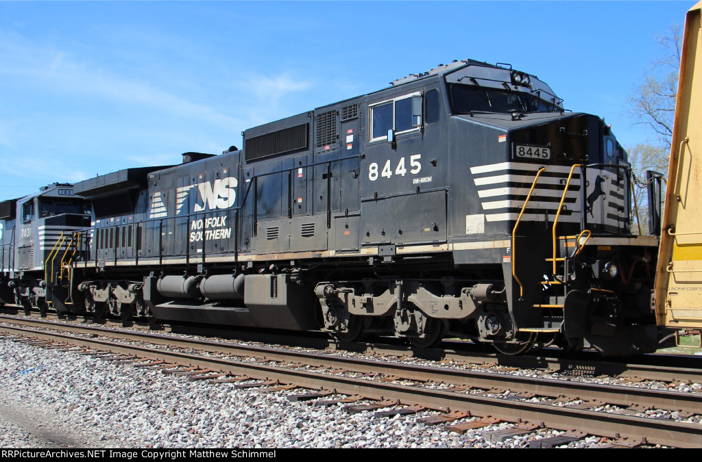 NS 8445